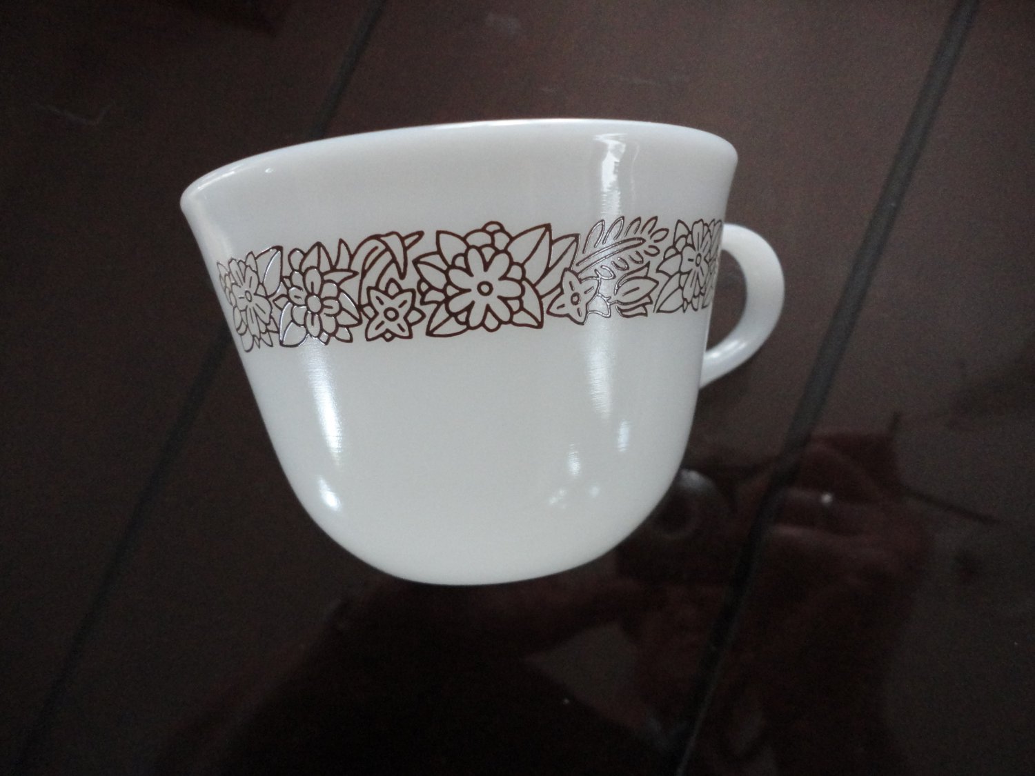 Vintage White Pyrex Cup Flower & Leaves Design