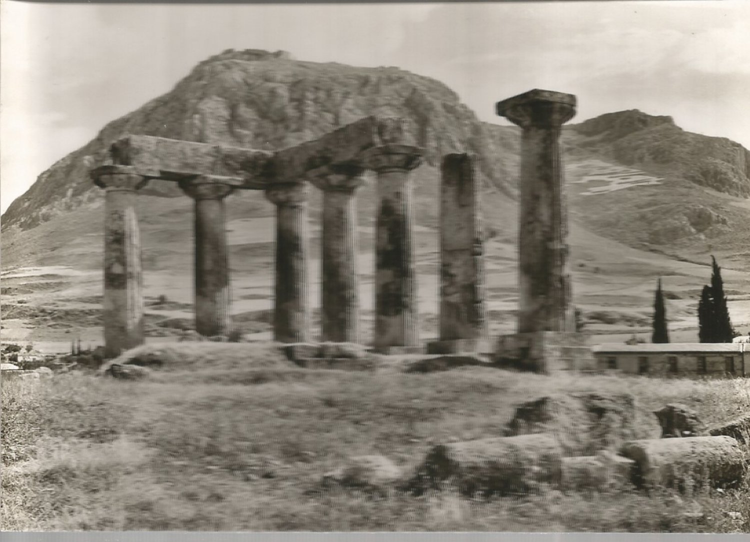 O. Korinth: The Apollo Temple and Akrokorinth postcard (#240)