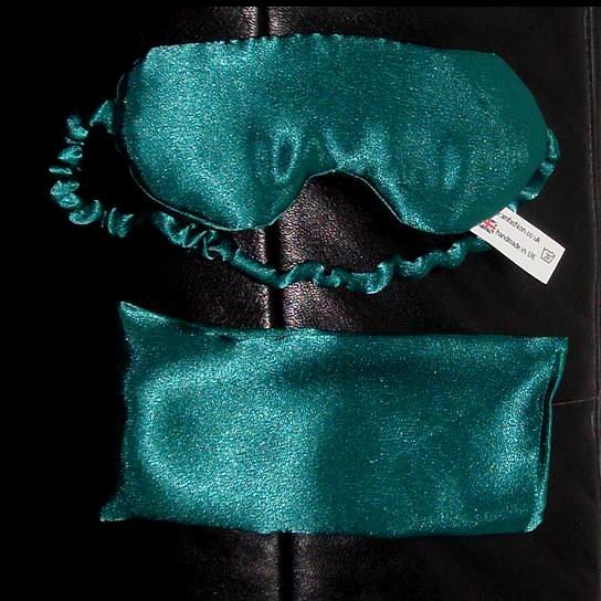 --SOFT PADDED GREEN SATIN SLEEP MASK blindfold travel--