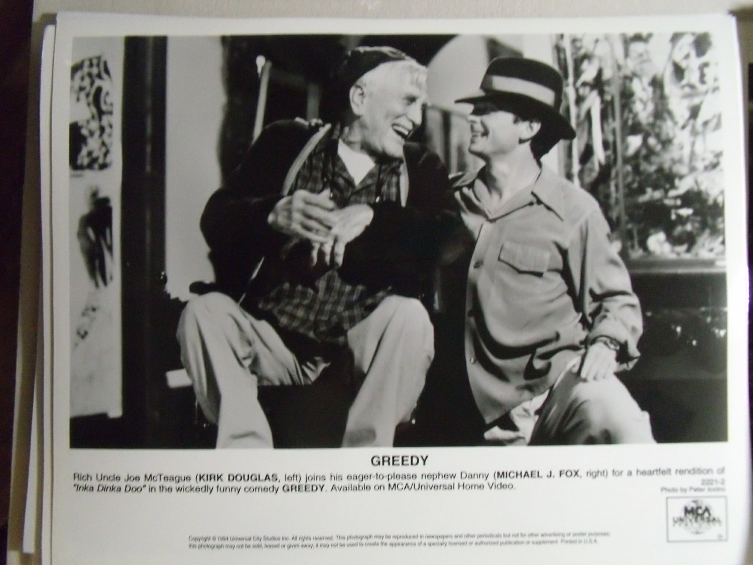 Greedy 1994 photo 8x10 Kirk Douglas Michael J. Fox 2221-2