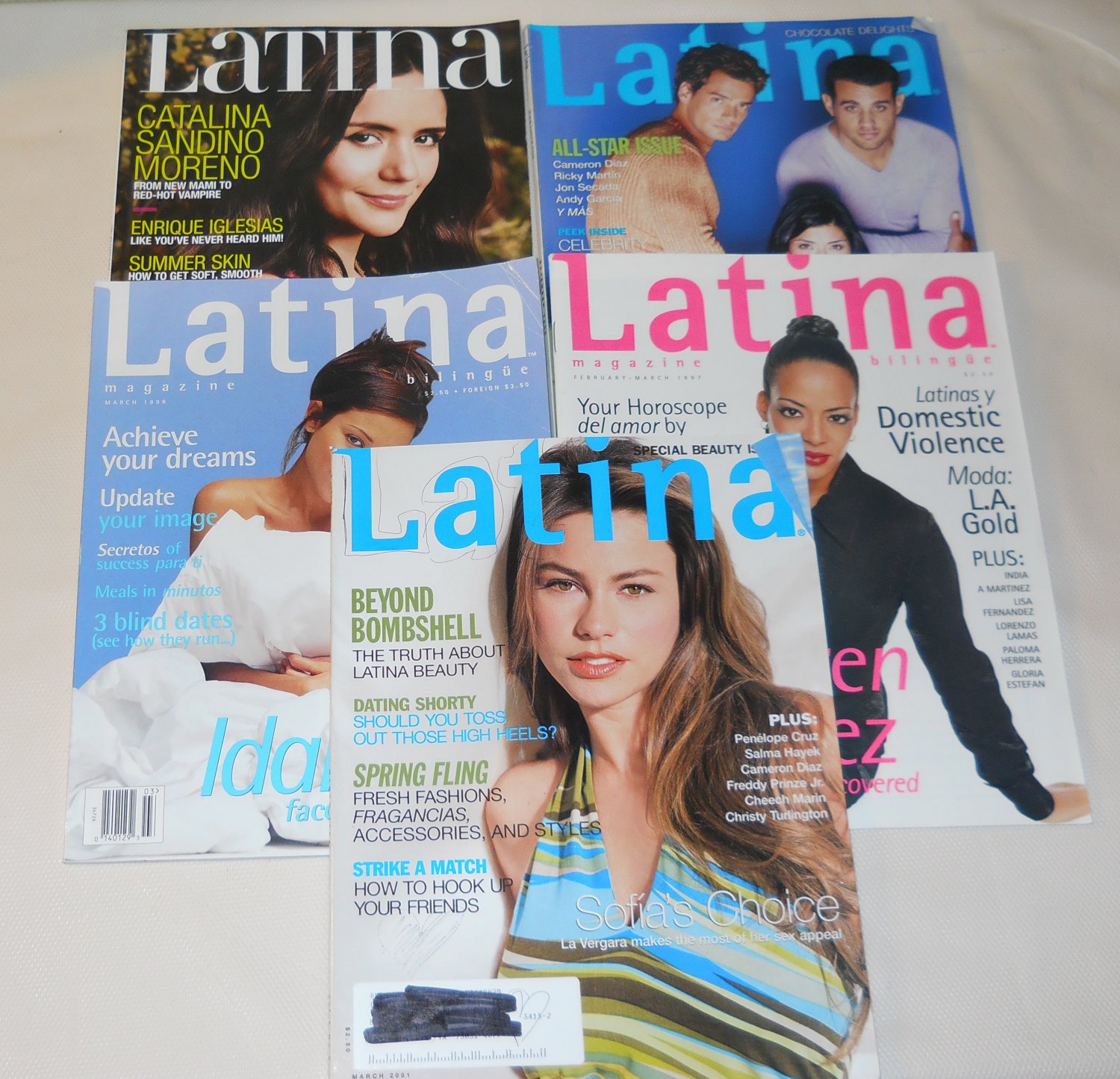 (Charity) Lot of 5 Latina Magazines 1997/1998/2000/2001/2010 Sofia ...