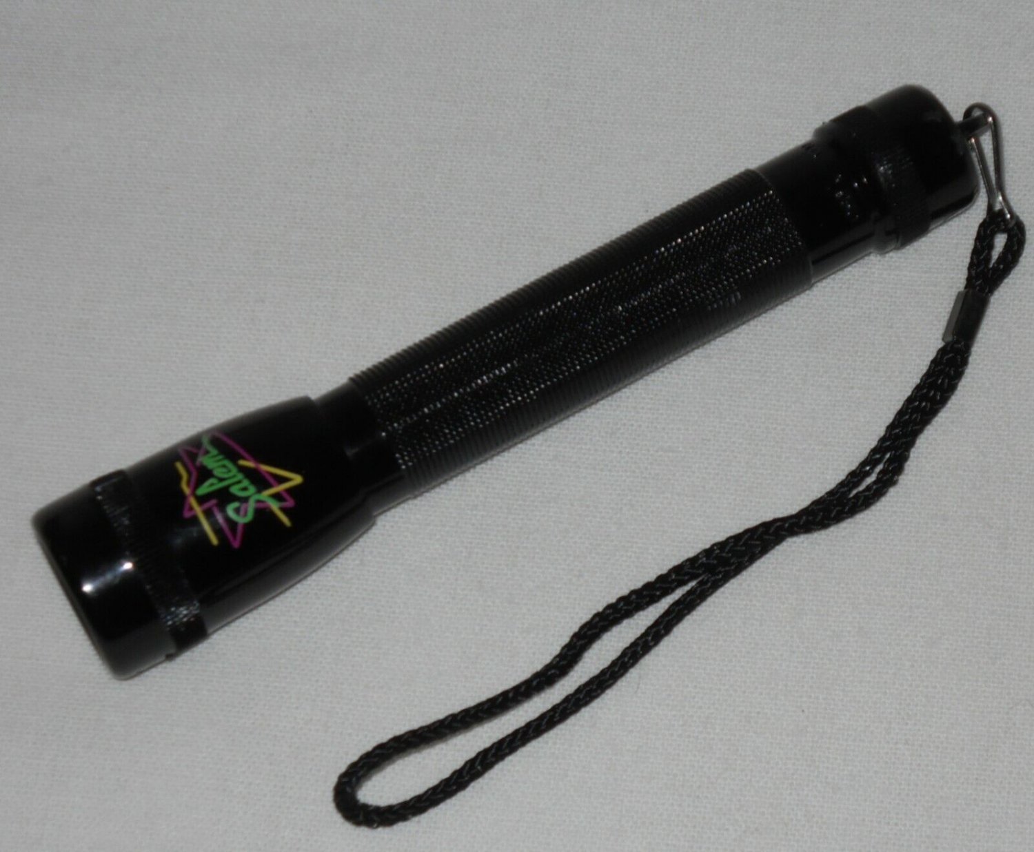 Salem Cigarettes Black Fresh on the Scene Vintage 90s Flashlight Works!