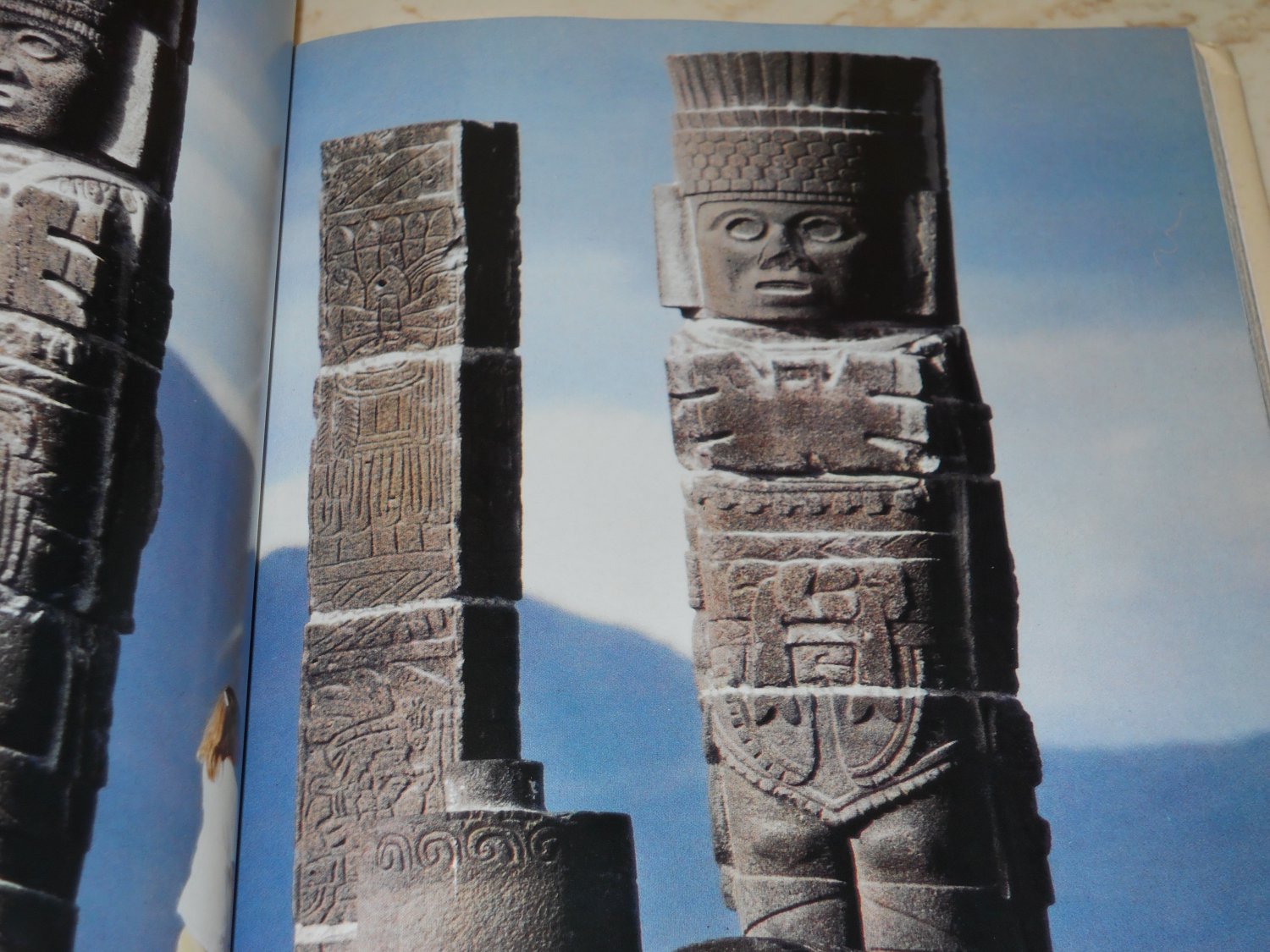 The Mighty Aztecs by Gene S. Stuart National Geographic Society (1981 ...