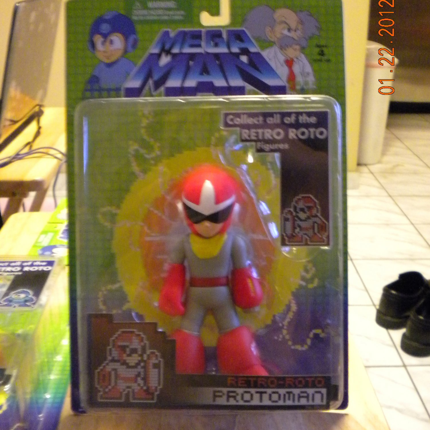 Jazwares Mega Man Retro Roto Protoman Figure