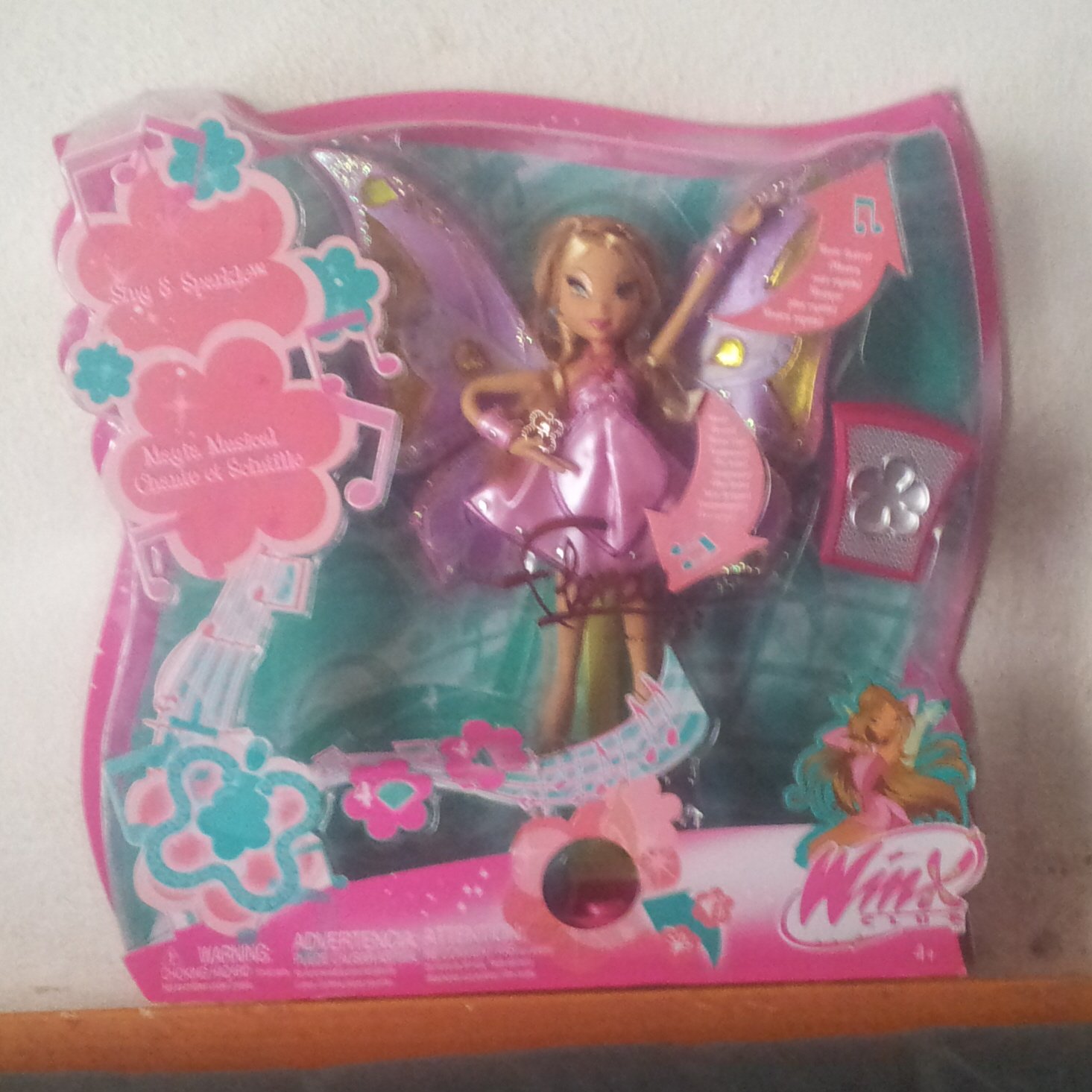 Winx Club Sing and Sparkle Flora Singing Fairy Doll 2007