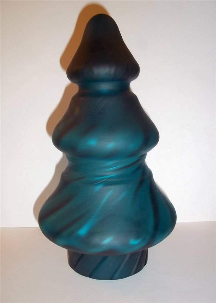 BLENKO HANDMADE GLASS SEABREEZE BLUE SATIN 9.5" CHRISTMAS TREE Made in ...