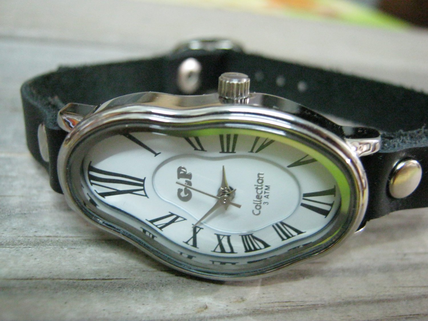 Wave Wavy Time Warp Leather Wrap Dali Fluid Watch