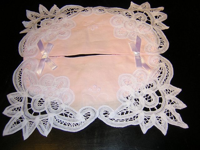 Battenburg tape lace pink tissue box cover unused vintage linens hc1149