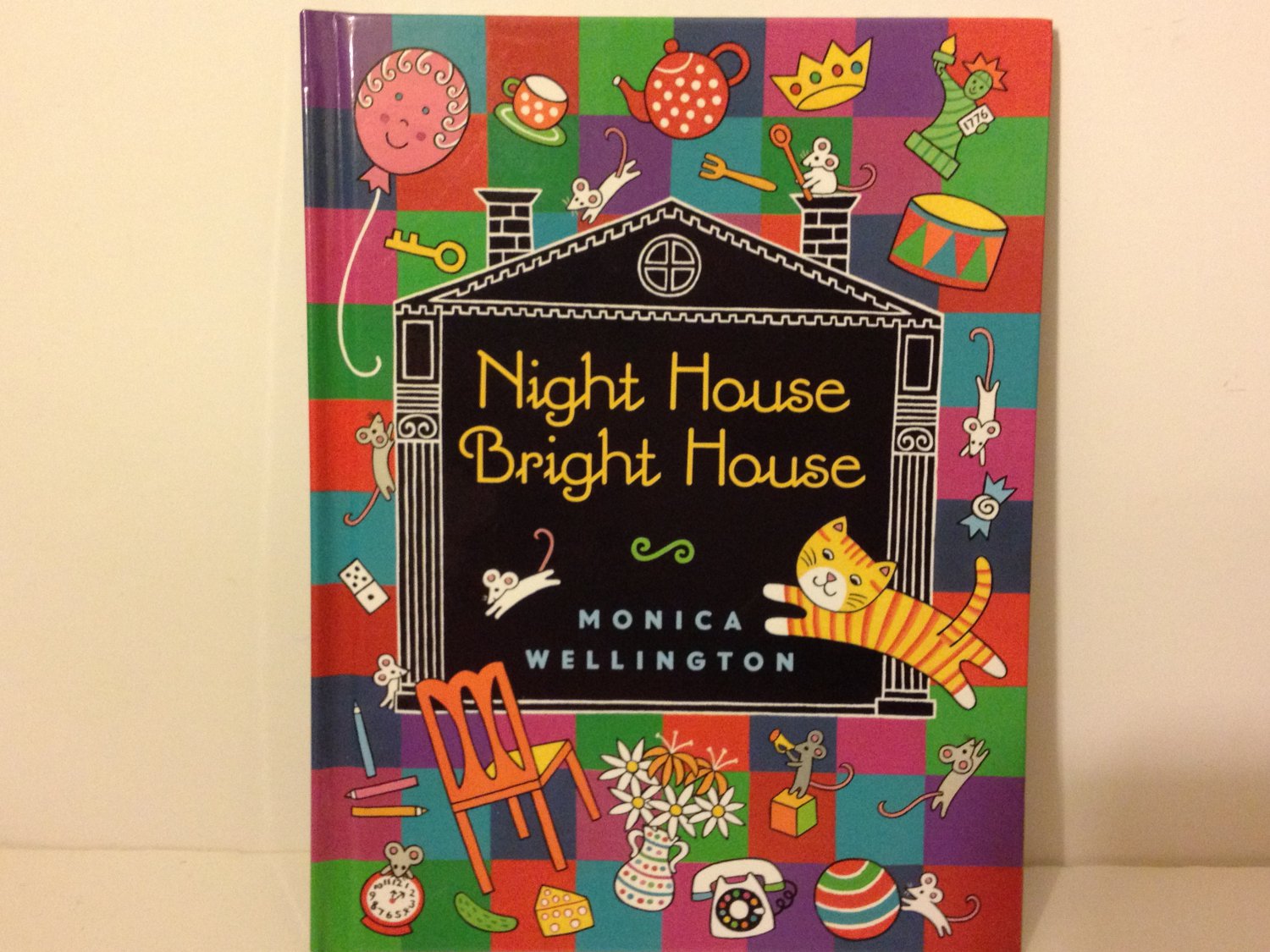 Night House Bright House Hardcover by Monica Wellington Penguin Books ...