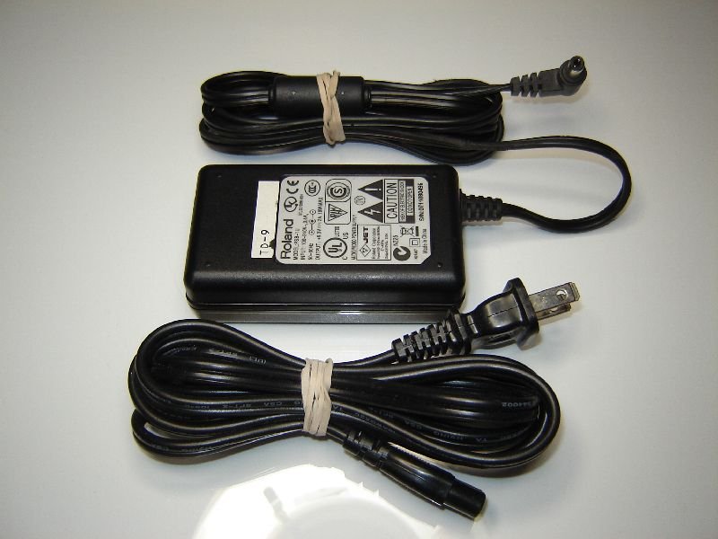 Genuine Roland PSB-1U 9V 2000mA Power Adapter for Mobile Cube