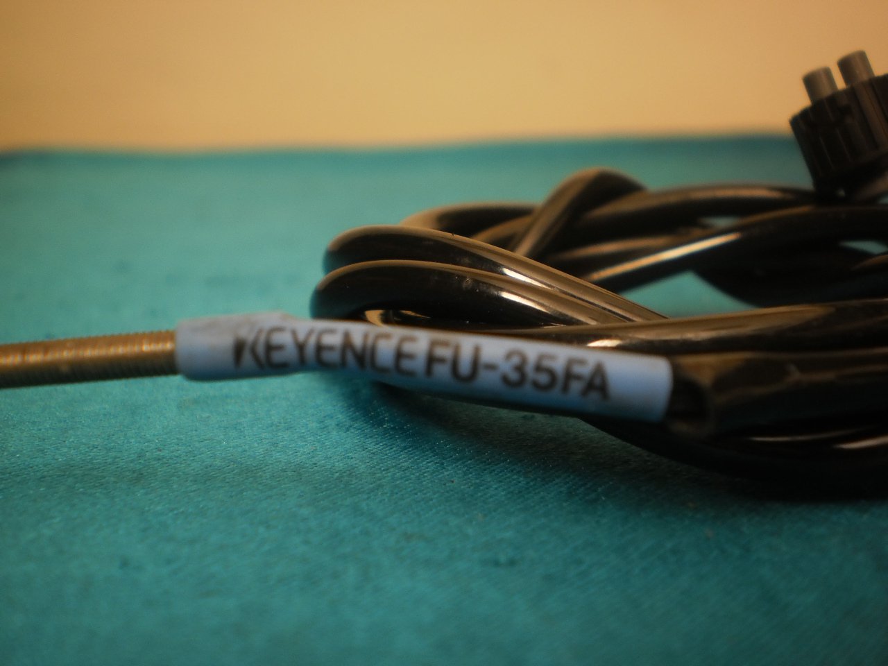 Keyence FU-35FA FU35FA Fiber Optic Cable/ Sensor