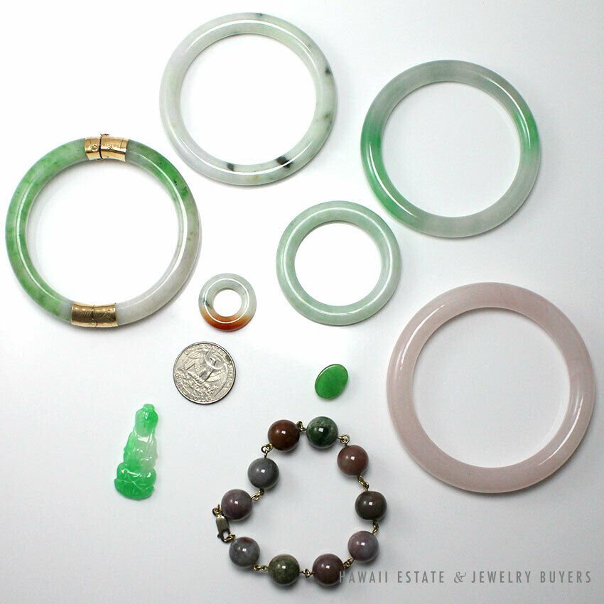 VINTAGE MULTI-COLORED JADE MIXED LOT