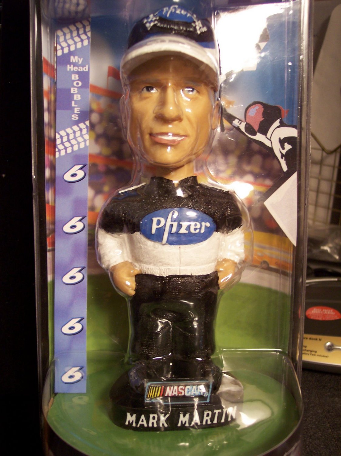 BOBBLE DOBBLES MARK MARTIN NASCAR BOBBLEHEAD LIMITED EDITION 818872003087