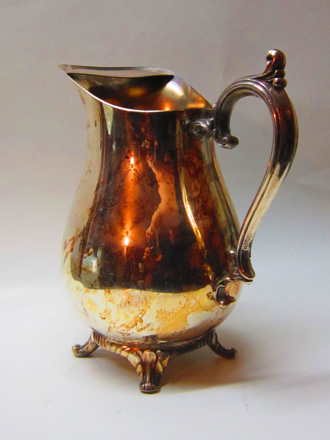 Vintage Wm Rogers #817 Silver Plate Water Pitcher