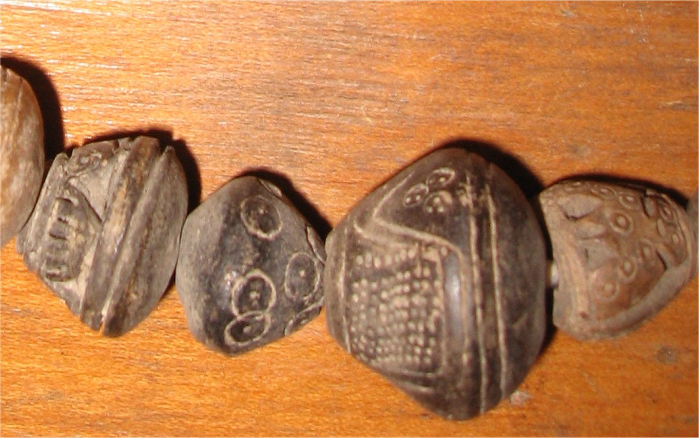 Pre-Columbian Peruvian Beads(lot of 3 beads)