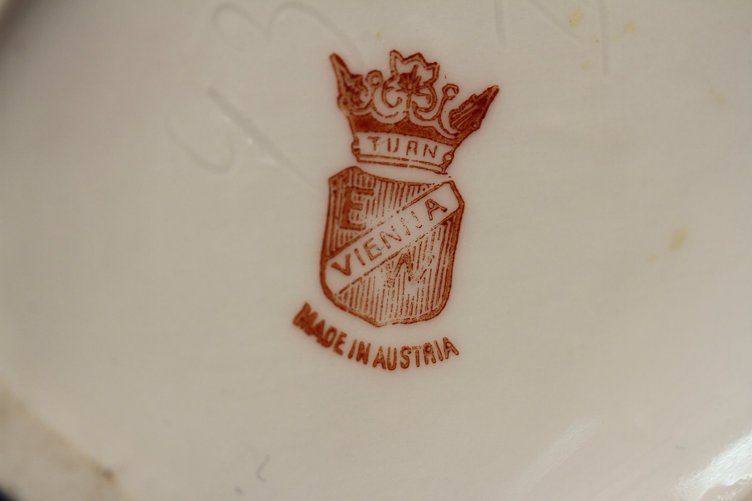 E W Turn Vienna Toby Mug Hand in Pocket