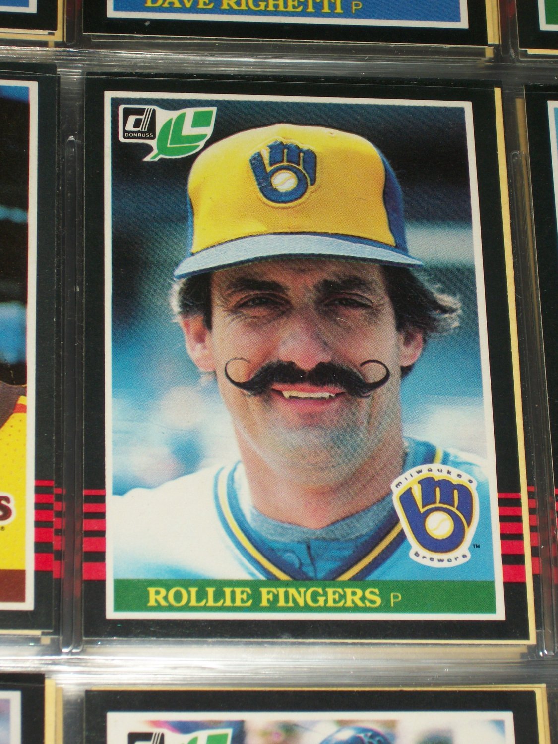 Rollie Fingers 1985 Leaf baseball card