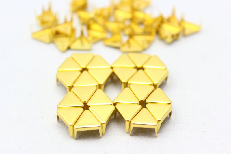 100 8mm Gold Flat Triangle Studs DIY Studs Metal Studs Craft Studs ...