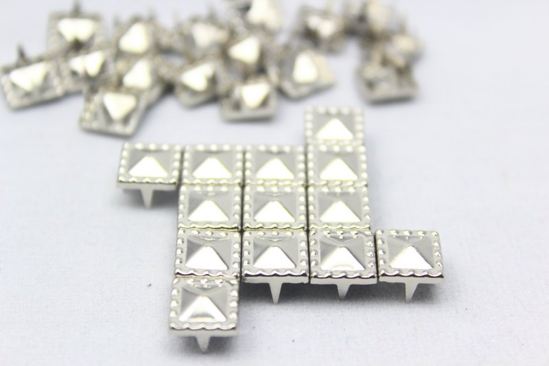 100 8.5mm Silver Dotted Border Pyramid Studs DIY Studs Metal Studs ...