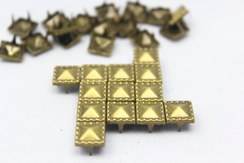 100 8.5mm Antique Brass Dotted Border Pyramid Studs DIY Studs Metal ...