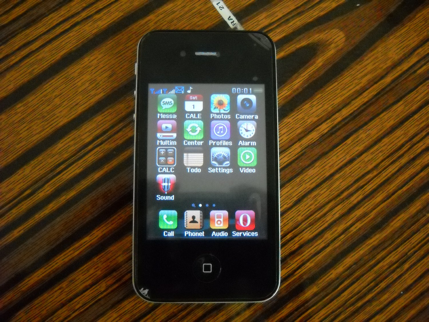 I68 4G mobile quadband dual sim phone.Touch screen" WIFI" QUALITY ITEM