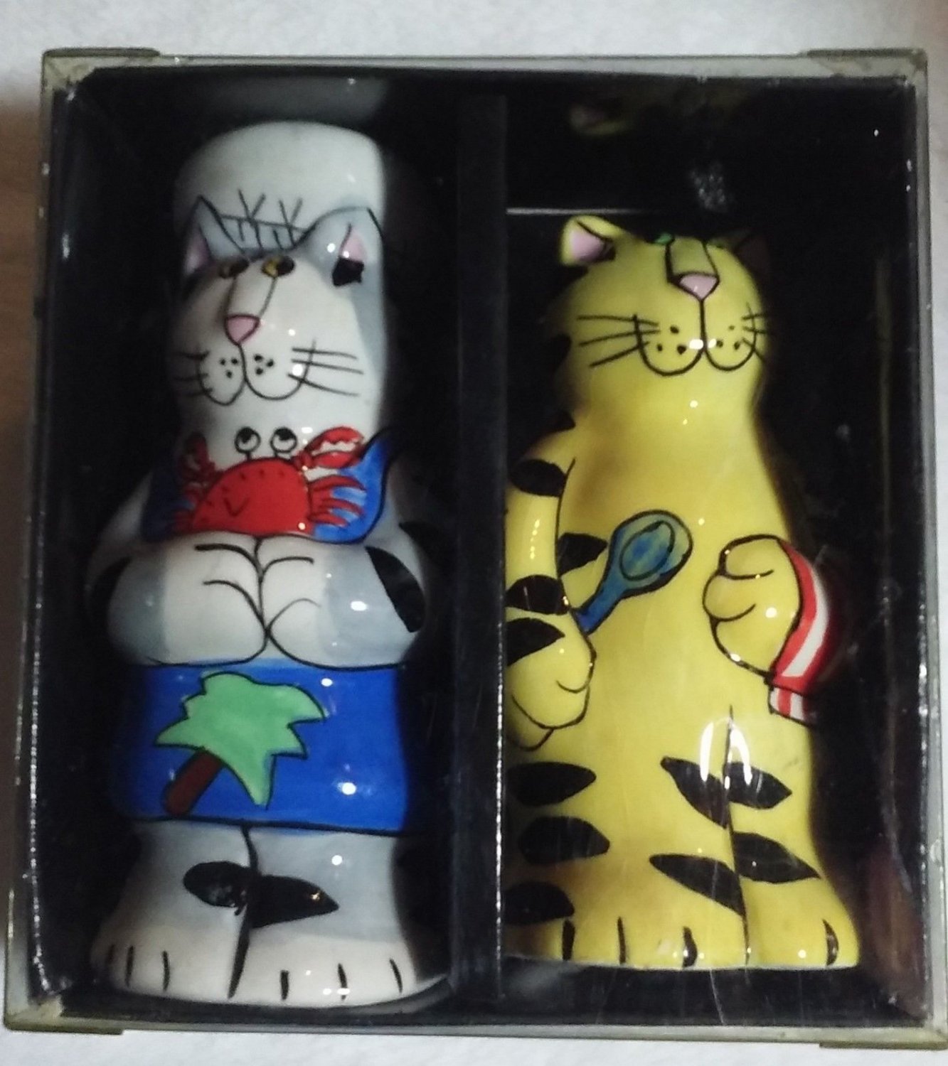 Salt Pepper Shakers Catzilla cat zilla Cats #1