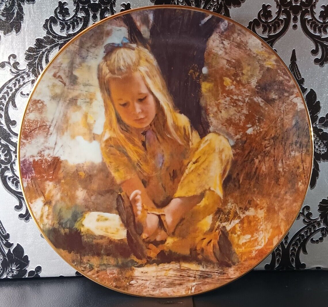 Thronton Utz's 1979 "Sand in Her Shoe" The Precious Moments Collector's ...