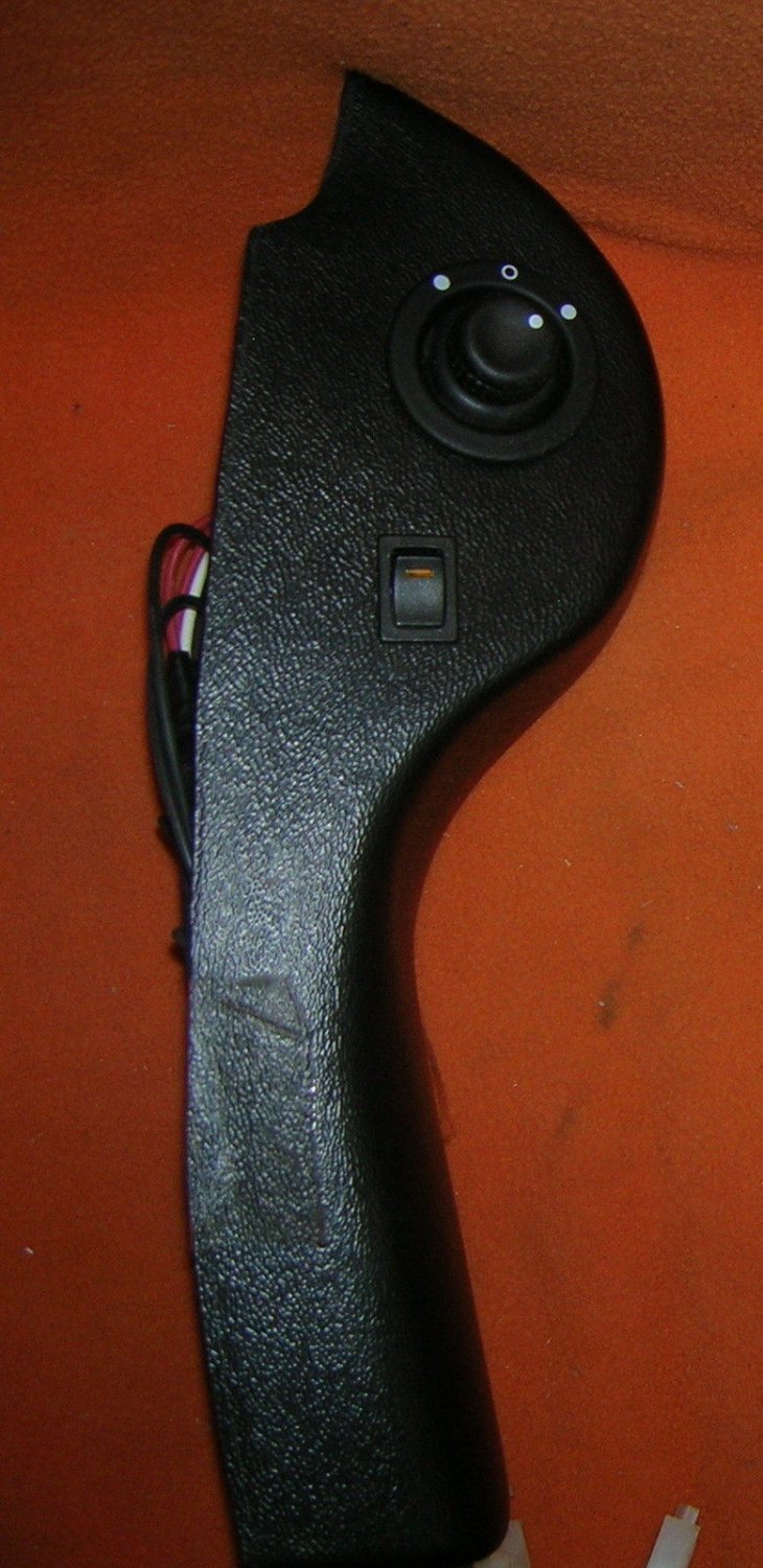 Hadley 12V Door Mirror Control Switch For Class C Chevy #R683-4 UPC ...