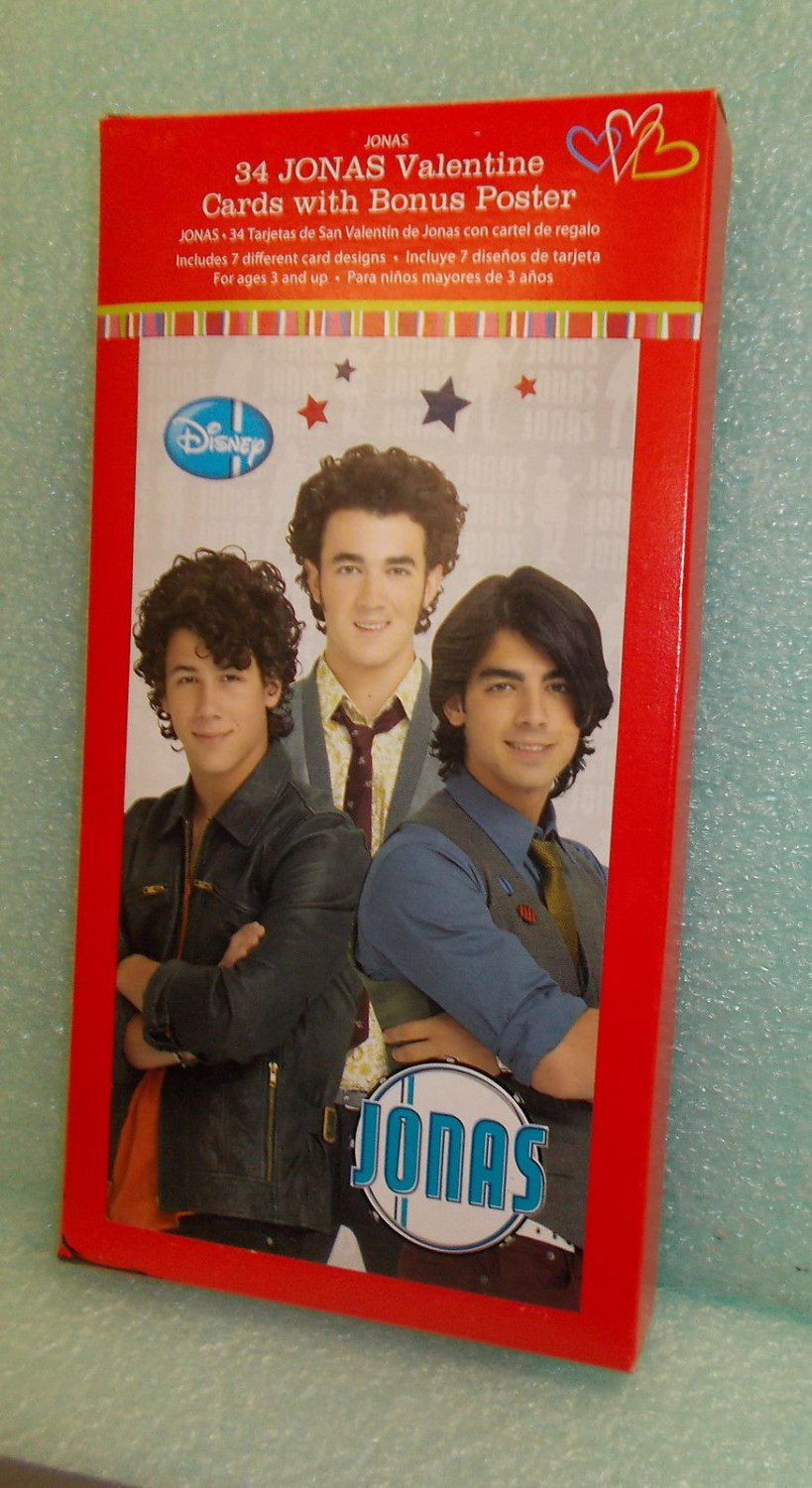 Paper Magic Jonas Brothers Valentine Cards 68 Cards UPC:073168308561