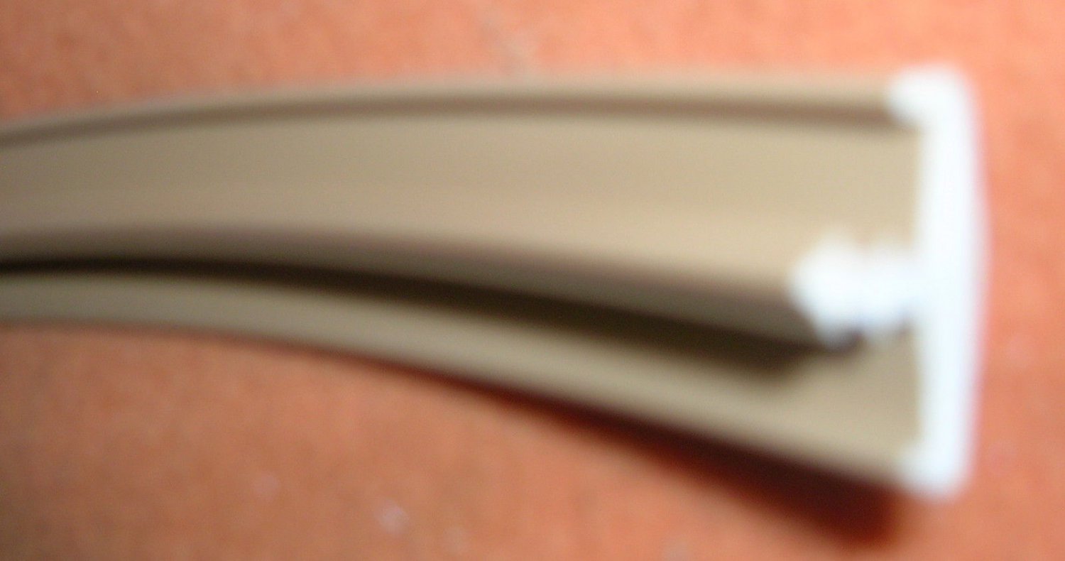 Intl. Plastics Pine Double Lip T-Molding Size:9/16" X 10' #322B301 UPC ...