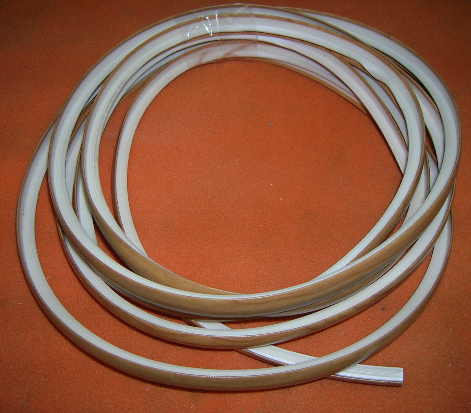 CPI Plastics 5/8" X 10' Double Lip T-Molding #5095-4 UPC:710534481274