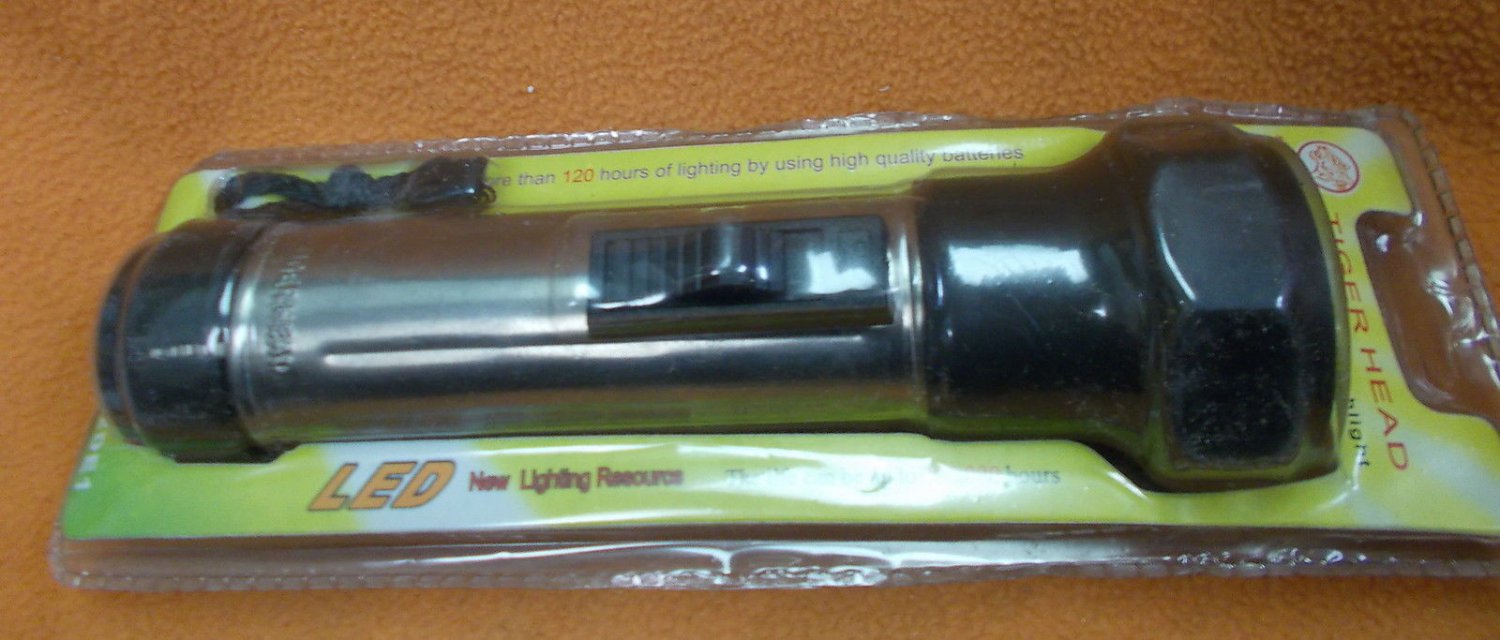 Tiger Head 500 Lumen LED Flashlight With Wrist Strap UPC:710534488358