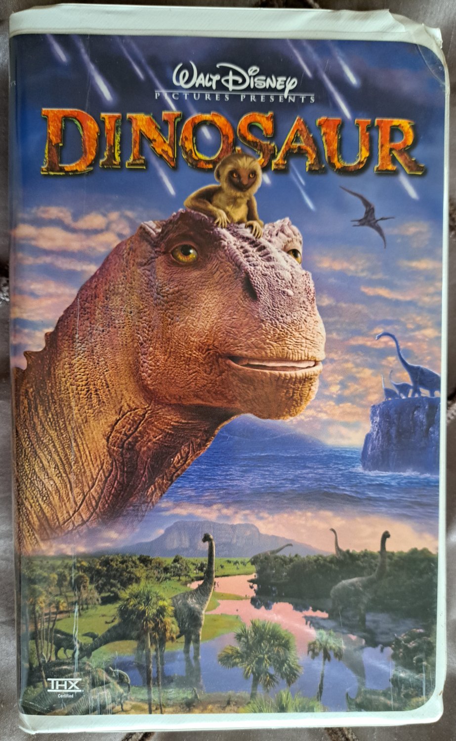 Walt Disney Pictures Presents Dinosaur (VHS, 2001)