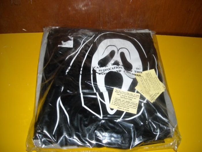 Scream Inflatable Coffin Cooler Halloween