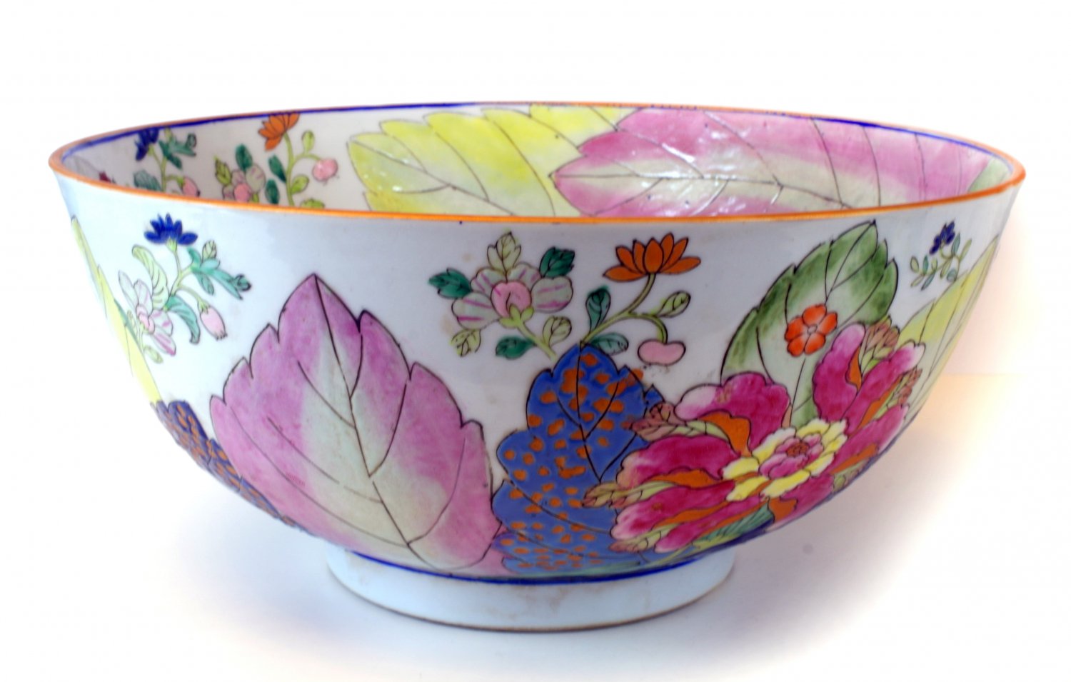 Large Heavy Stunning Chinese Porcelain Bowl