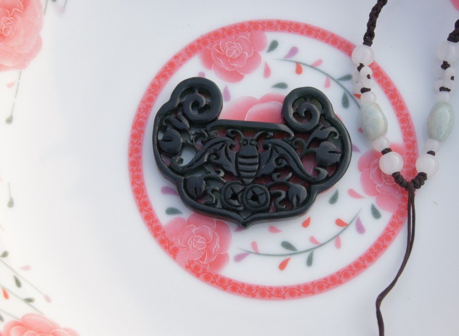 Natural dark green jade , hand-carved bat longevity lock , necklaces ...