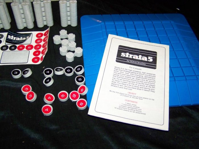 Vintage 1980s STRATA 5 Milton Bradley Board Game COMPLETE