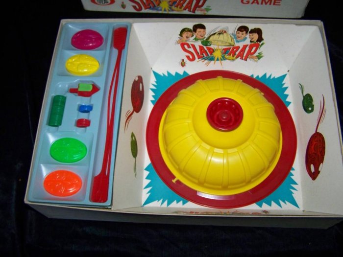 Vintage 1967 SLAP TRAP Pounce IDEAL Action Board Game