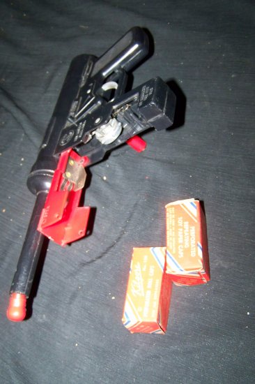 Vintage Mattel TOMMY BURP Toy MACHINE GUN with Kilgore Caps Unused
