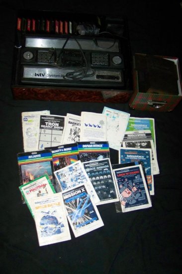Vintage Intellivision III 3~Mattel Intellivoice Consule~Video Game Lot