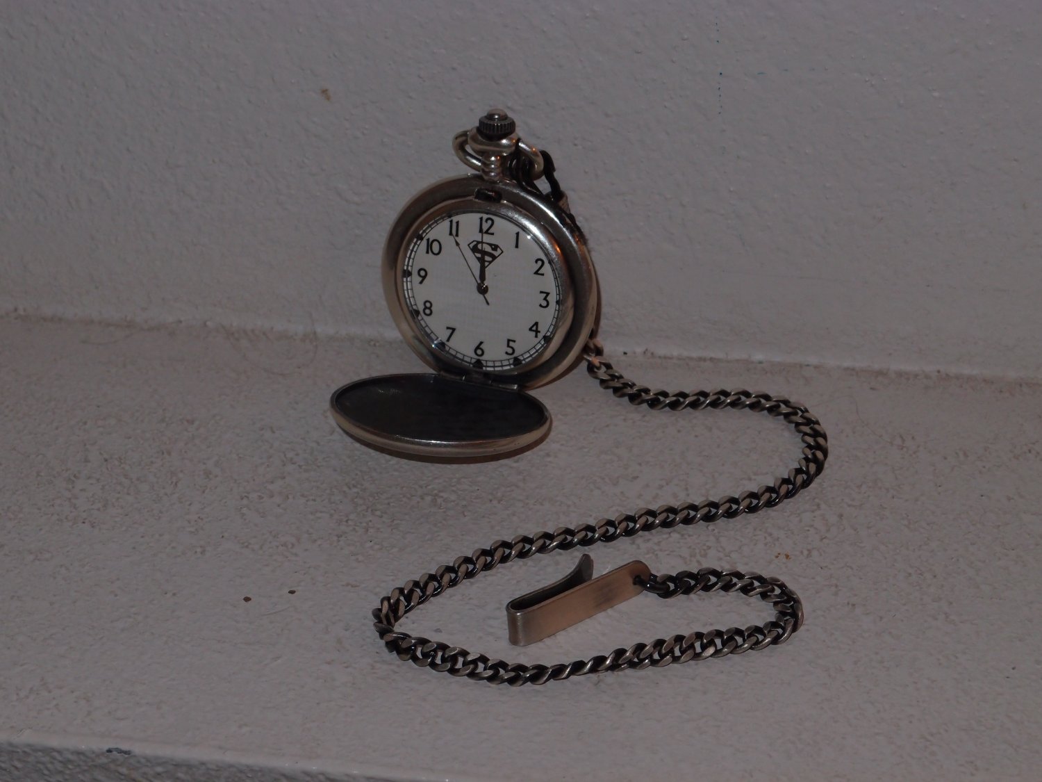 SUPERMAN WB WARNER BROTHERS STORE EXCLUSIVE COLLECTIBLE FOSSIL POCKET ...