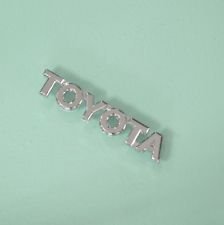 "TOYOTA" 7.5 CM Chrome 3D logo emblem decal badge sticker fit Futuner ...