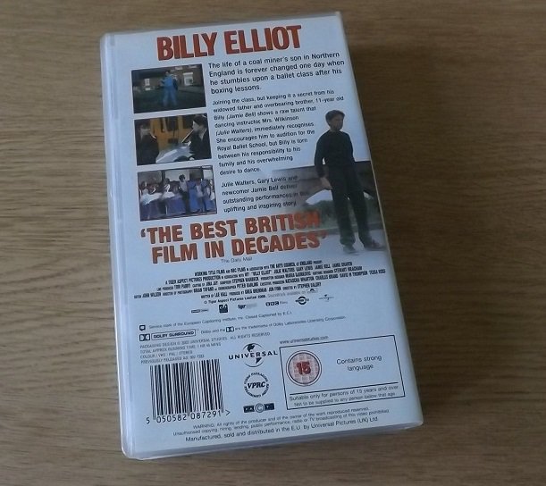 BILLY ELLIOT 2000 MOVIE JAMIE BELL JULIE WALTERS GARY LEWIS VHS VIDEO