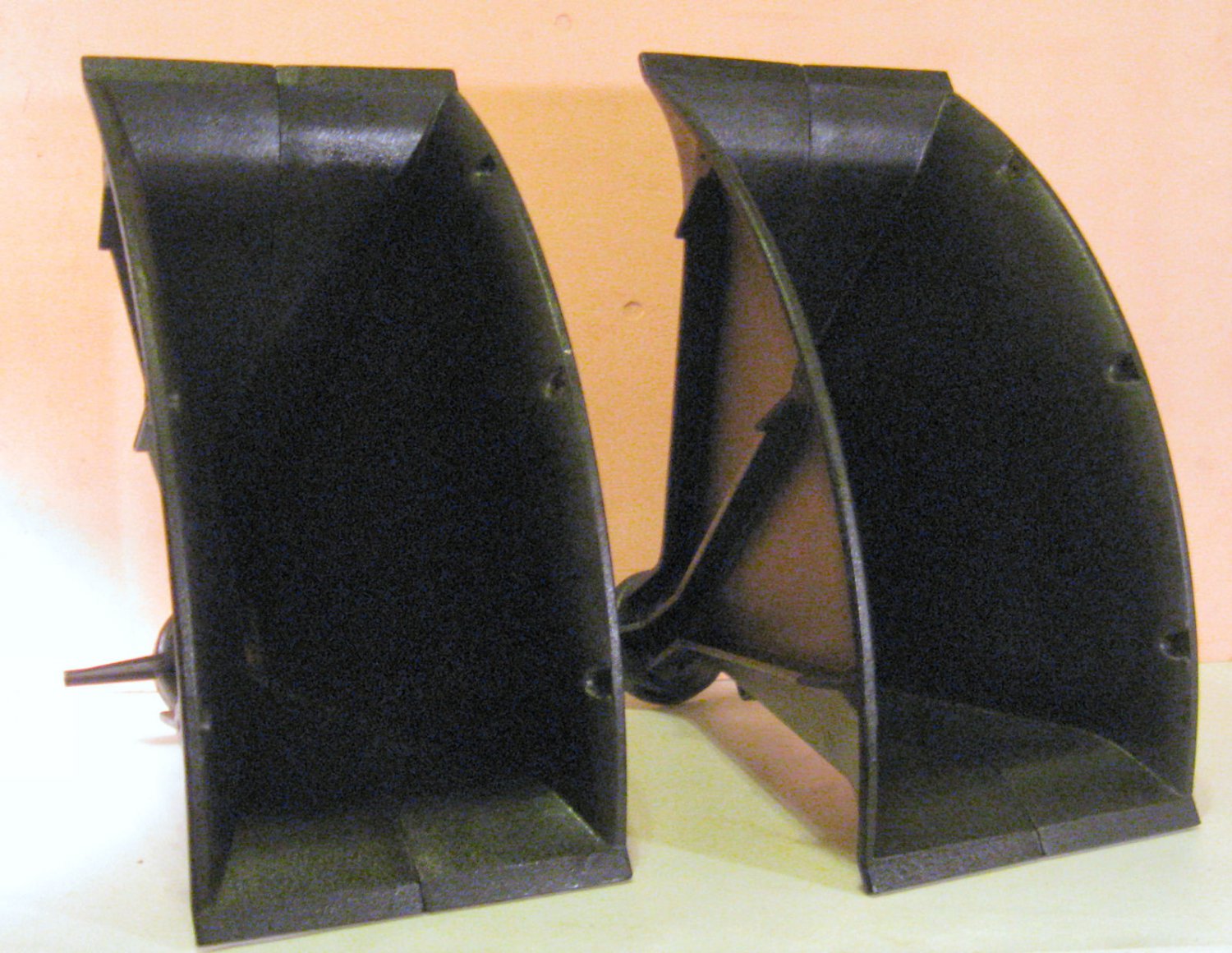 peavey 24" long throw horns pristine!