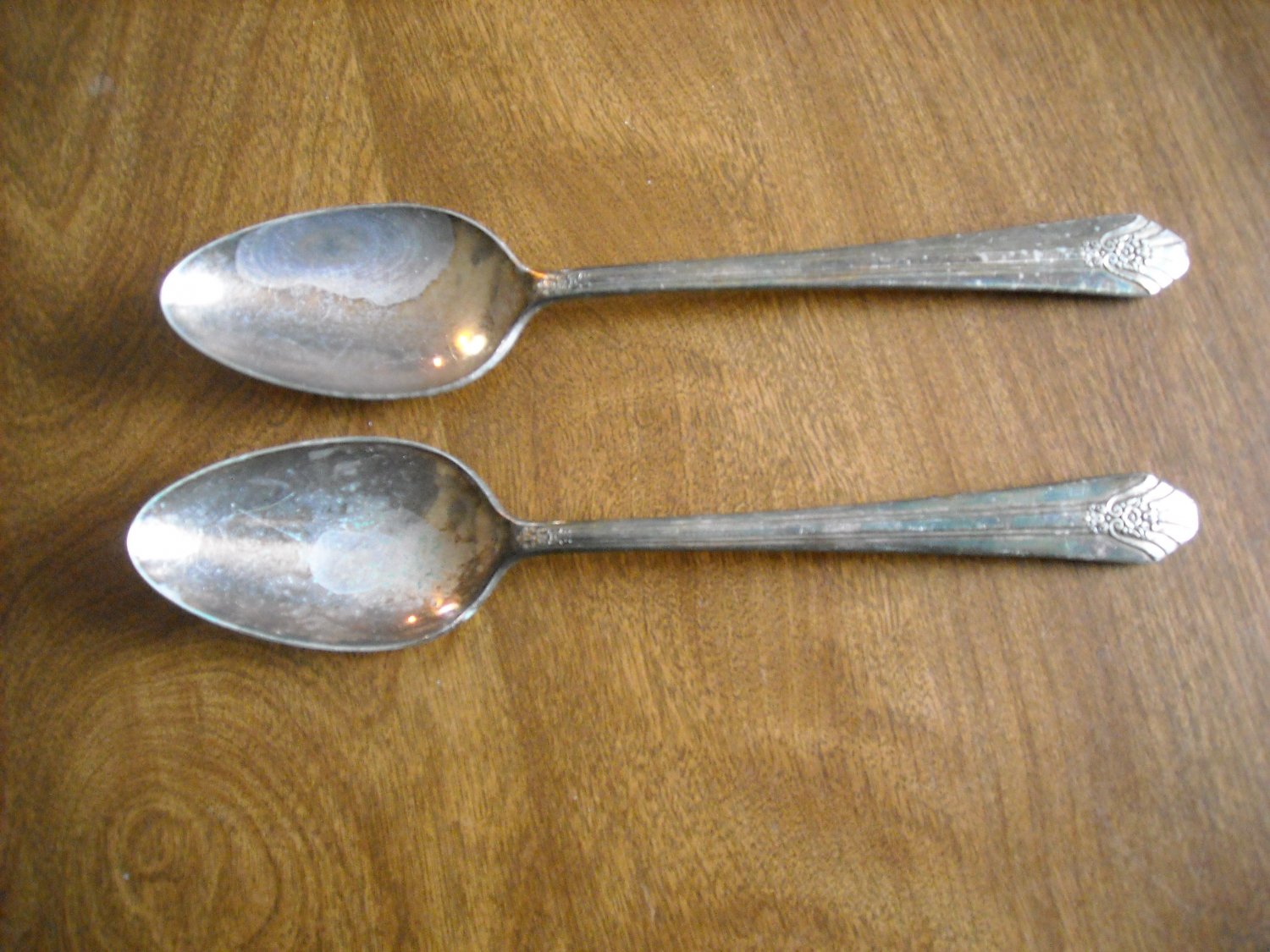WM Rogers Sectional I S Floral Two Tablespoons wtnk36 Eagle And Star