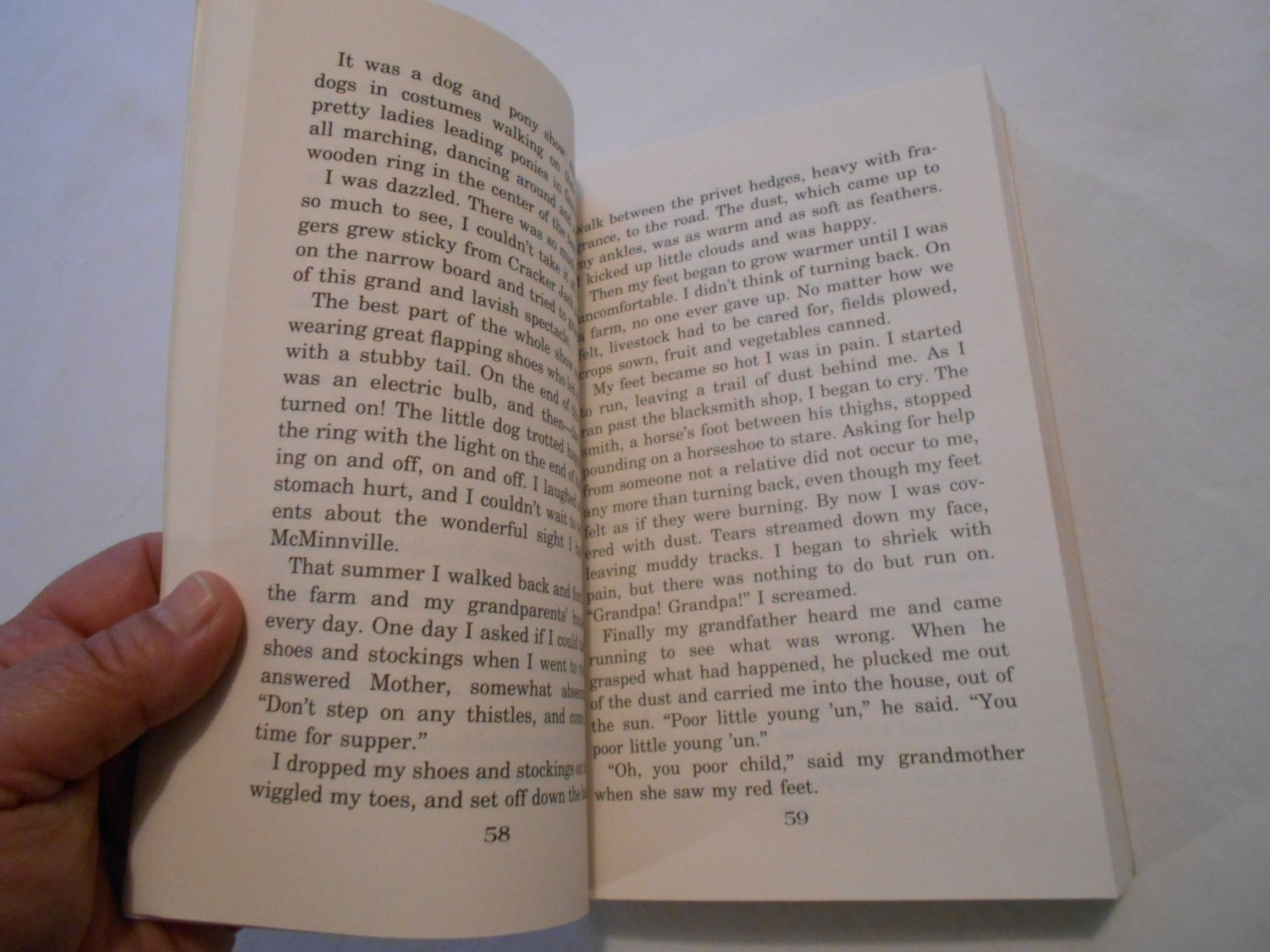 A Girl from Yamhill by Beverly Cleary (1988) (B5) Avon Books PB