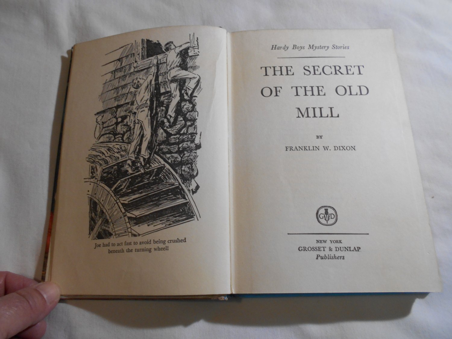 The Secret of the Old Mill by Franklin W. Dixon (1962) (L3) The Hardy ...