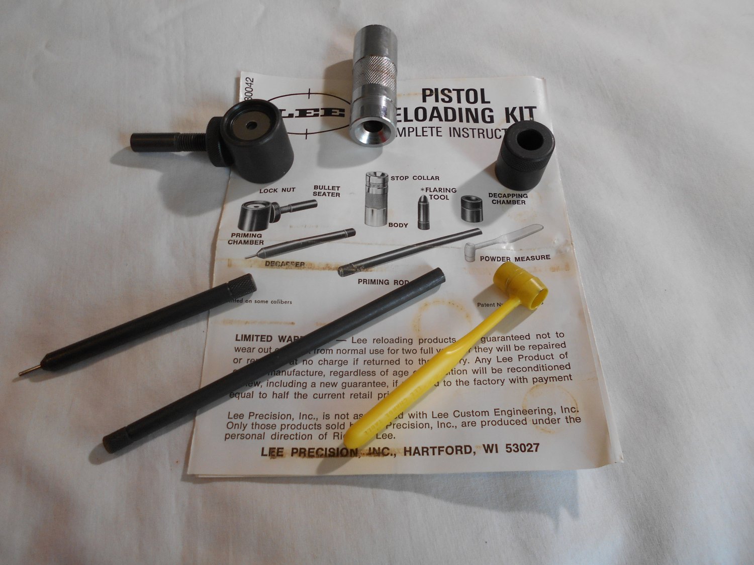 Lee Precision Pistol Reloading Kit with Instructions 80042 (CL44)