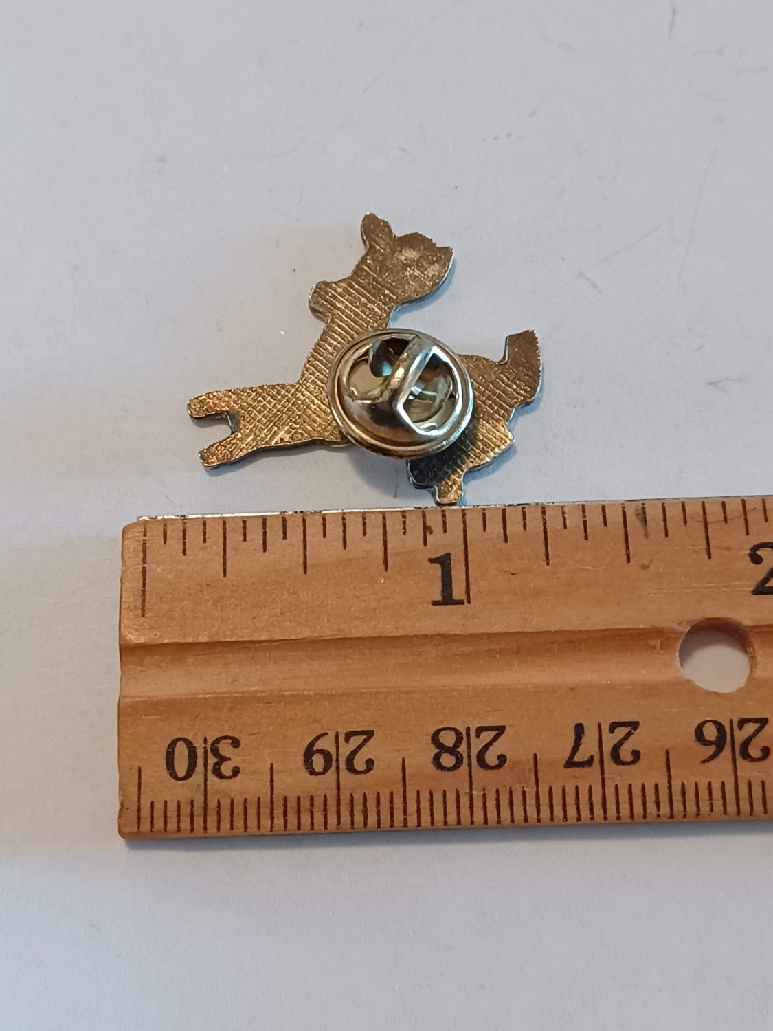 Brown Enamel Buck Deer Pin/Brooch (J1)