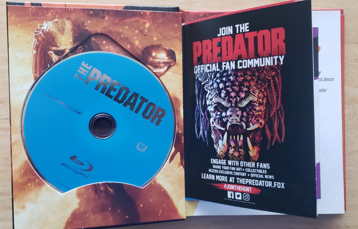 THE PREDATOR THE HUNT HAS EVOLVED SPECIAL EDITION BLU-RAY+DVD BOOKLET 2018 THE PREDATOR THE HUNT HAS EVOLVED SPECIAL EDITION BLU-RAY+DVD BOOKLET 2018